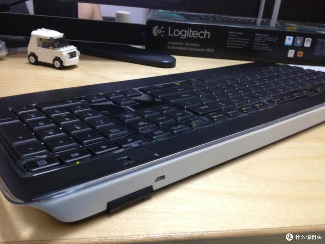 手手放上去就发光！ Logitech 罗技 *级无线键盘 K800 开箱及简测_电脑外设_什么值得买