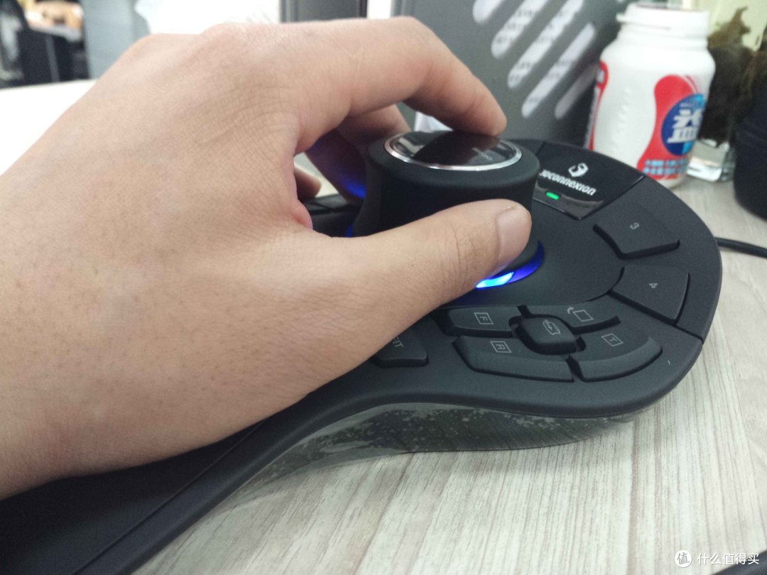 传说中的设计神器：3Dconnexion SpaceMouse Pro Mireless 专业3D鼠标_鼠标_什么值得买