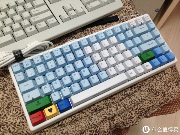 被遗忘的84键机械键盘之 Keycool 凯酷 Hero Pro 84 彩虹侵染 机械键盘_使用评测_什么值得买