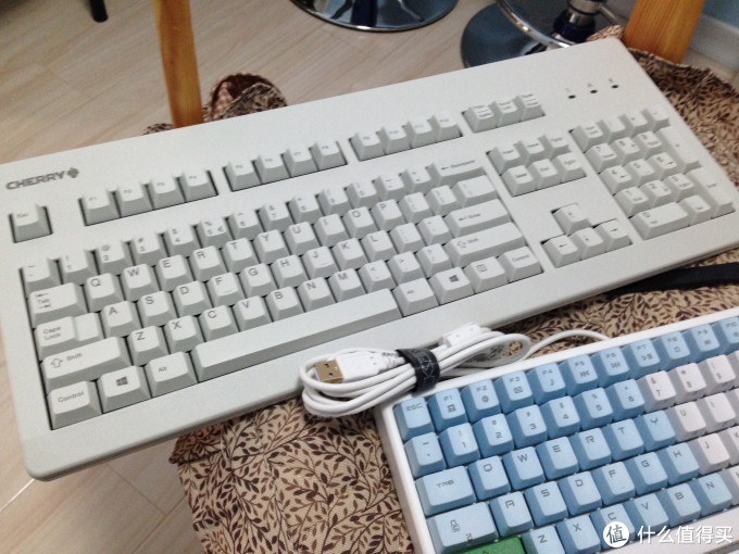 被遗忘的84键机械键盘之 Keycool 凯酷 Hero Pro 84 彩虹侵染 机械键盘_什么值得买