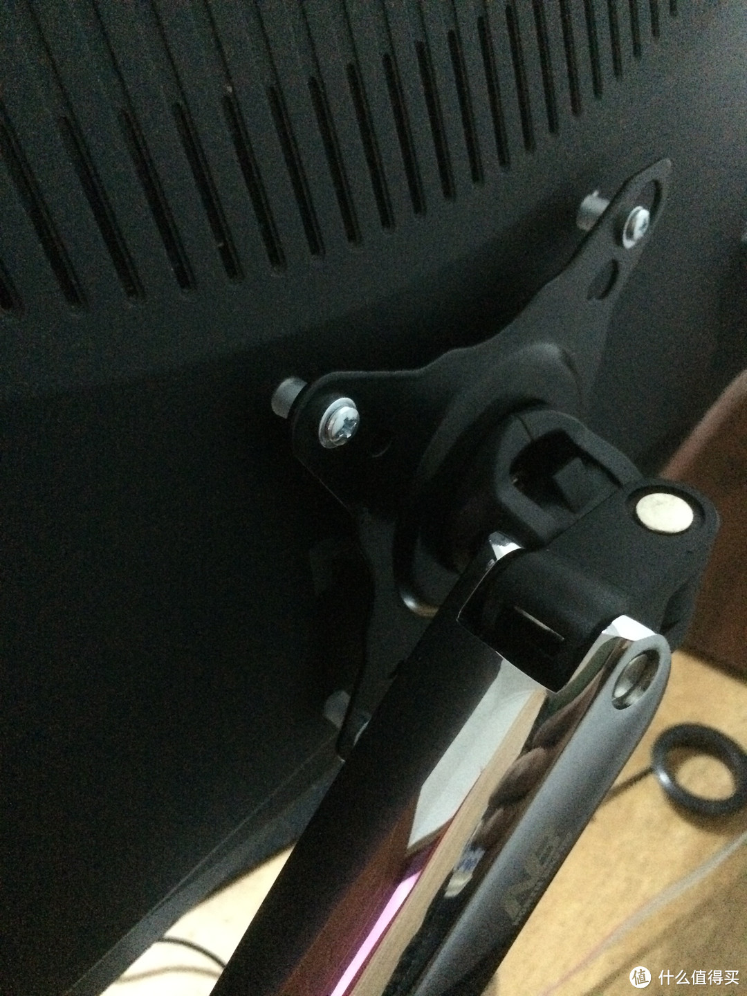 NB F100 液晶显示器支架 开箱安装试用_其他电脑配件_什么值得买