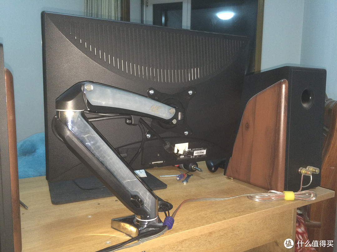 NB F100 液晶显示器支架 开箱安装试用_其他电脑配件_什么值得买