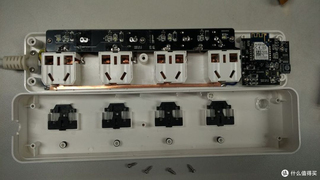 HONYAR 鸿雁小优 WIFI智能4位排插，拆解看真芯_插排_什么值得买
