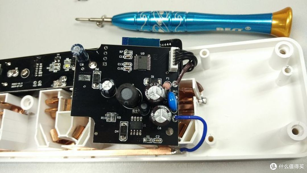 HONYAR 鸿雁小优 WIFI智能4位排插，拆解看真芯_插排_什么值得买