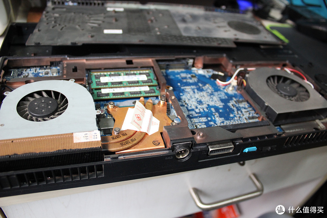 老本换新颜之你们换固态来我换显卡：未来人类x711的7970m换970m（附inf文件修改心得）_游戏本_什么值得买