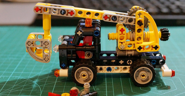 LEGO Technic 乐高机械组 42031 Cherry Picker 车载式吊车_拼插积木_什么值得买