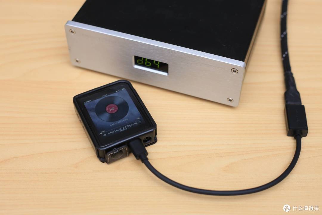 #本站首晒#民用数字界面之王— Weiss INT204 & 歌诗德 U12 入门数字界面_耳机放大器_什么值得买