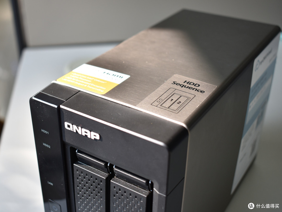 初次接触NAS：QNAP 威联通 TS-253A 开箱简评_NAS存储_什么值得买