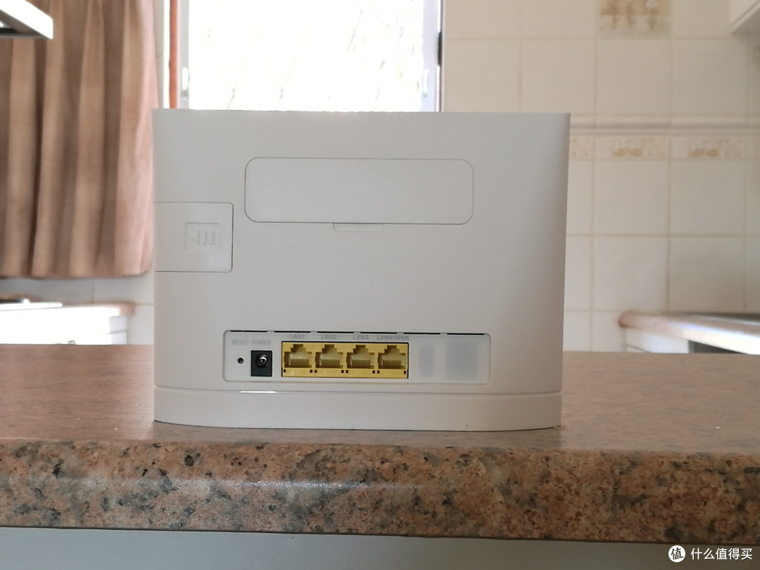 #原创新人#HUAWEI 华为 B315S-936 CPE 无线WIFI 路由器 简易开箱_路由器_什么值得买