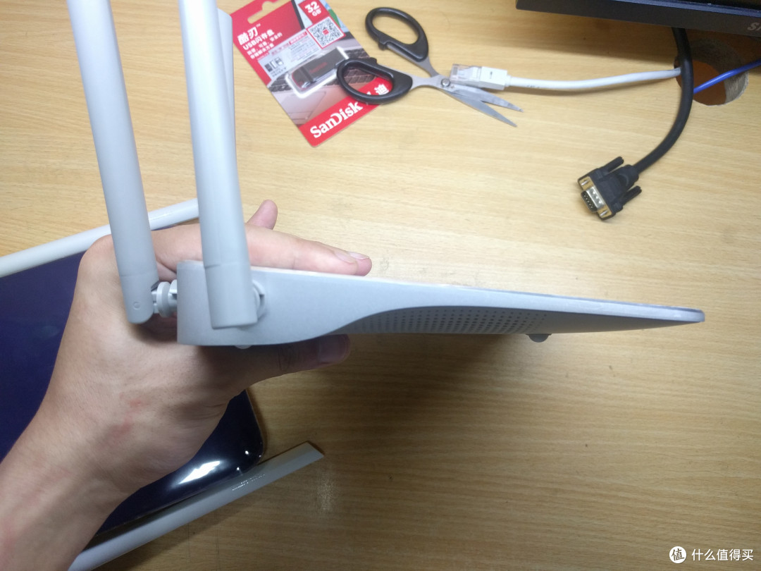 上车K2P！PHICOMM 斐讯 KP2 无线路由器开箱与K2硬件对比！_路由器_什么值得买