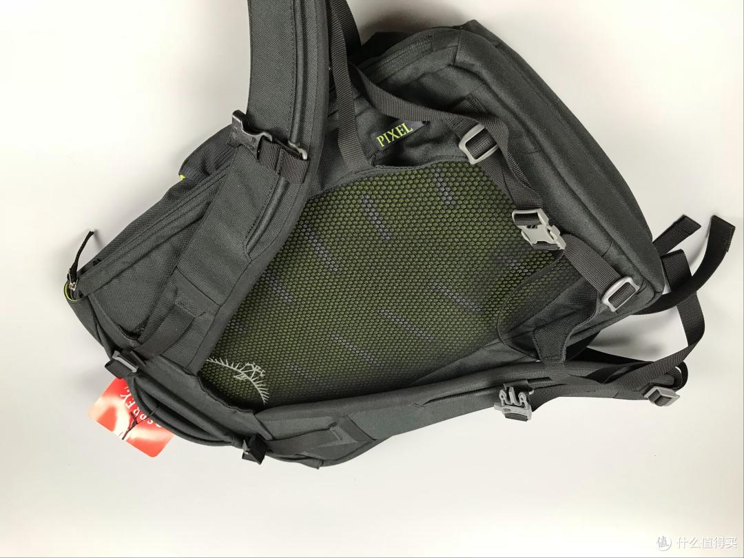 Osprey Pixel 城市日用通勤背包功能介绍及场景展示_双肩电脑包_什么值得买