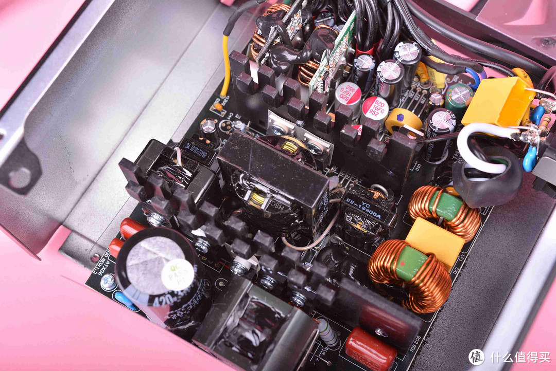 时代变了，全桥LLC谐振+日系主电容仅300元价位，AIGO电竞ES 550电源简评_电脑电源_什么值得买