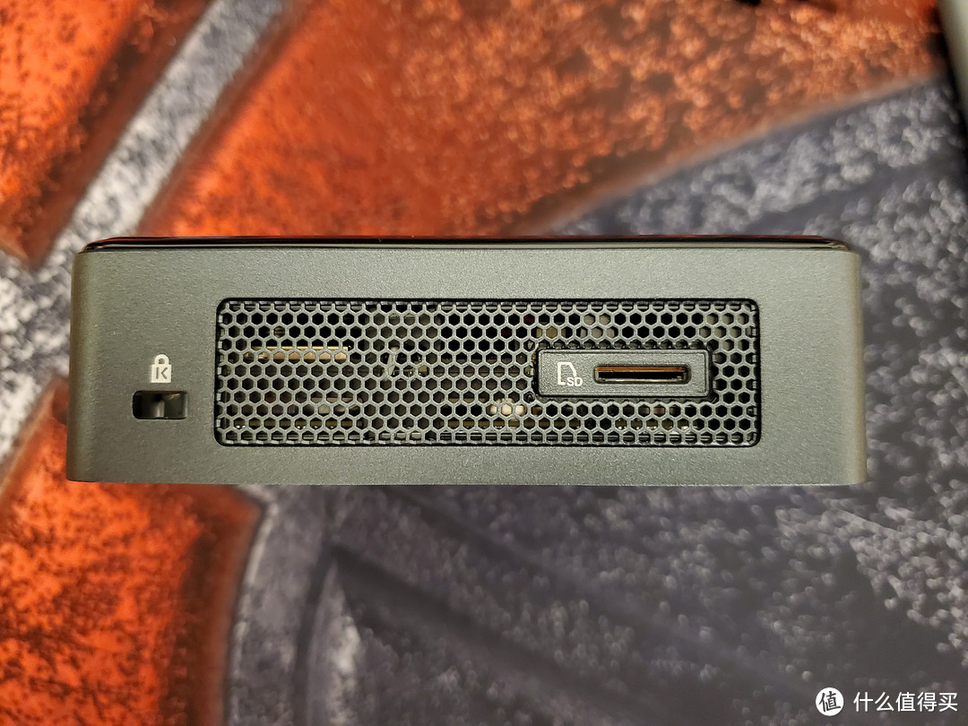 另类折腾-NUC换电源线_台式机_什么值得买