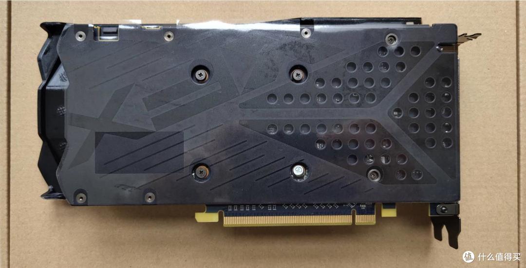闲时真物秀，699元“真香”XFX 588 2048SP冒头揭秘_显卡_什么值得买