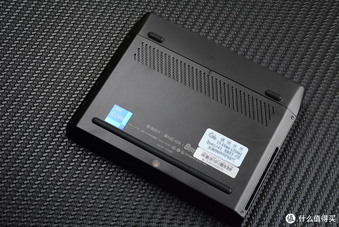 “身价”8K+的壹号本One-GX1 Pro高达版值不值？_游戏本_什么值得买