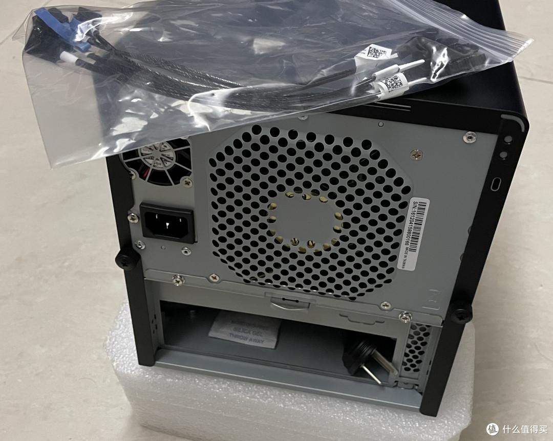 迎广（IN WIN）MS04 NAS机箱 开箱、搬装与坑爹散热限高改造_机箱_什么值得买