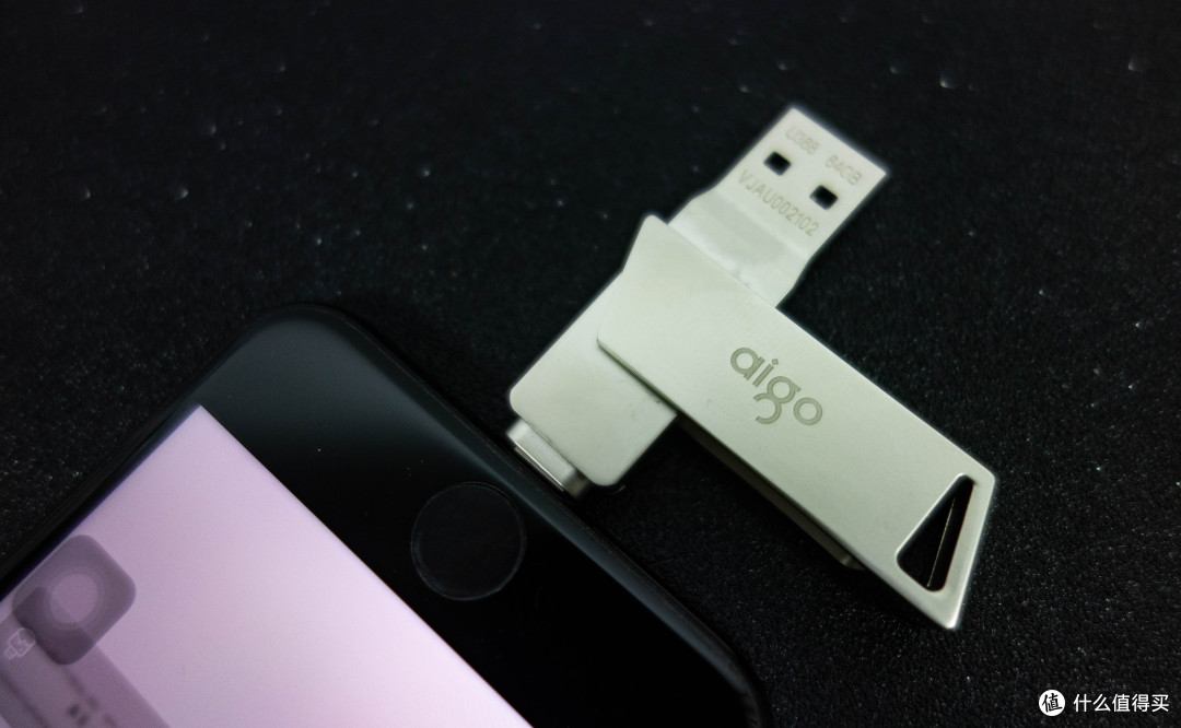 aigo手机U盘：iPhone续命神器，可能是最简单、最快捷的扩容方式_U盘_什么值得买