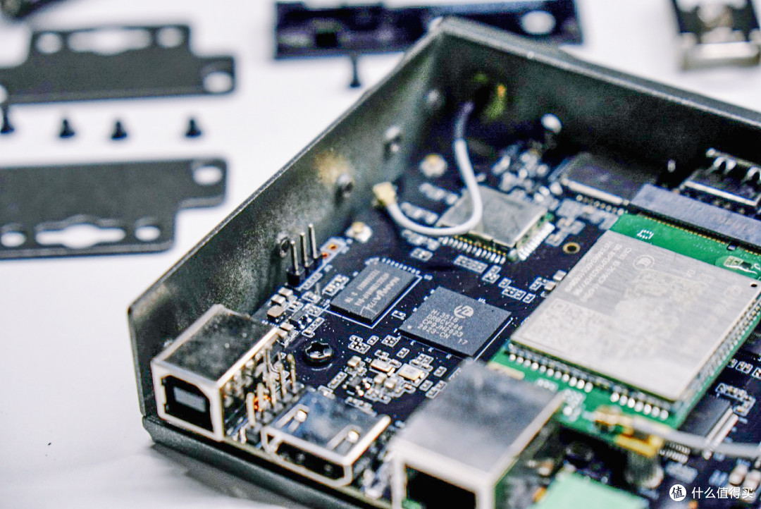 即插即用工业级IPKVM，向日葵方舟Q2 Pro体验_网络设备_什么值得买