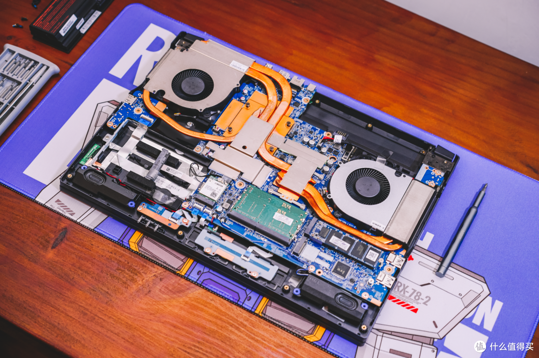 炫龙M7-E8S3首发上手评测：5800H+3070香不香？能忍住不冲？_笔记本电脑_什么值得买