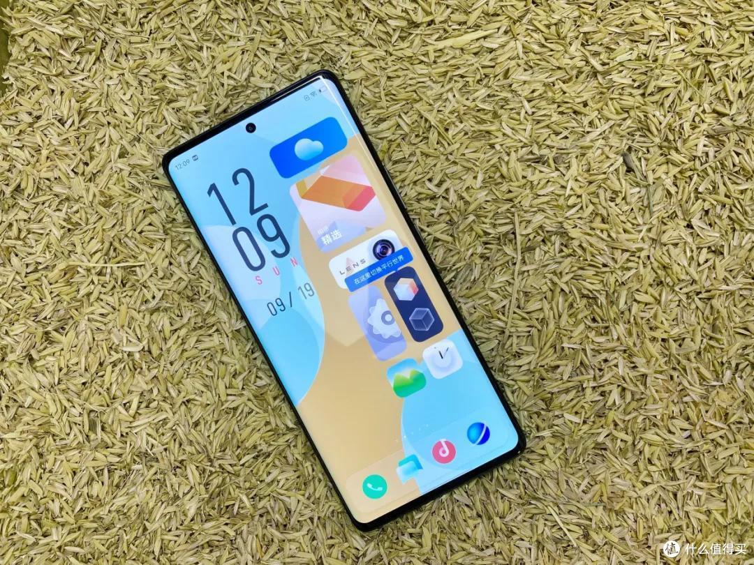 手机屏幕选OLED还是LCD？看完才知道这差距也太大了吧？_手机_什么值得买