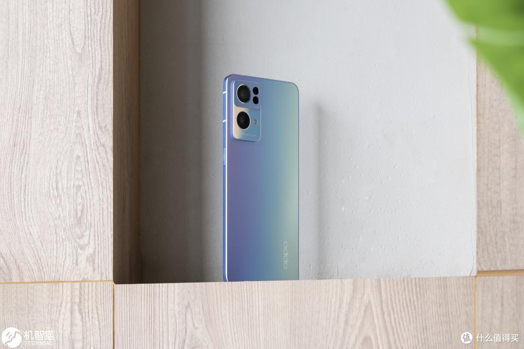 OPPO Reno7 Pro测评：这颗前摄，堪比后摄_手机_什么值得买