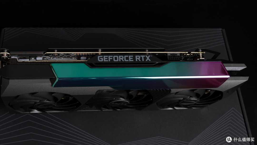 索泰RTX 3090 Ti AMP EXTREME HOLO显卡首发评测，这才是满血版RTX 30系卡皇_显卡_什么值得买