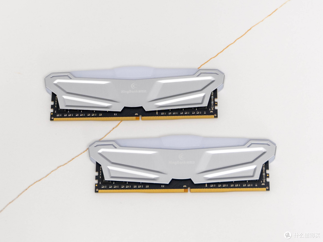 最便宜的CJR灯条！金百达3600 RGB内存测评_台式机内存_什么值得买