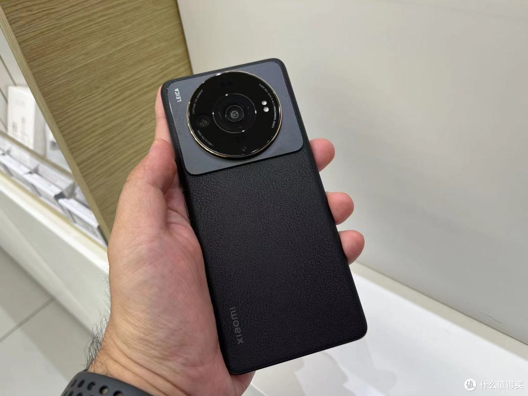 年轻人的第一台徕卡？小米12SU开箱简测_手机_什么值得买