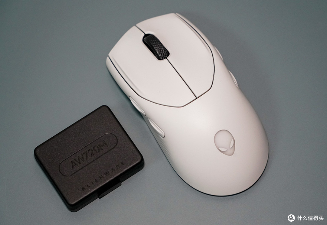 轻量/性能/颜值该如何取舍看看外星人Alienware AW720M交出的作业_鼠标_什么值得买