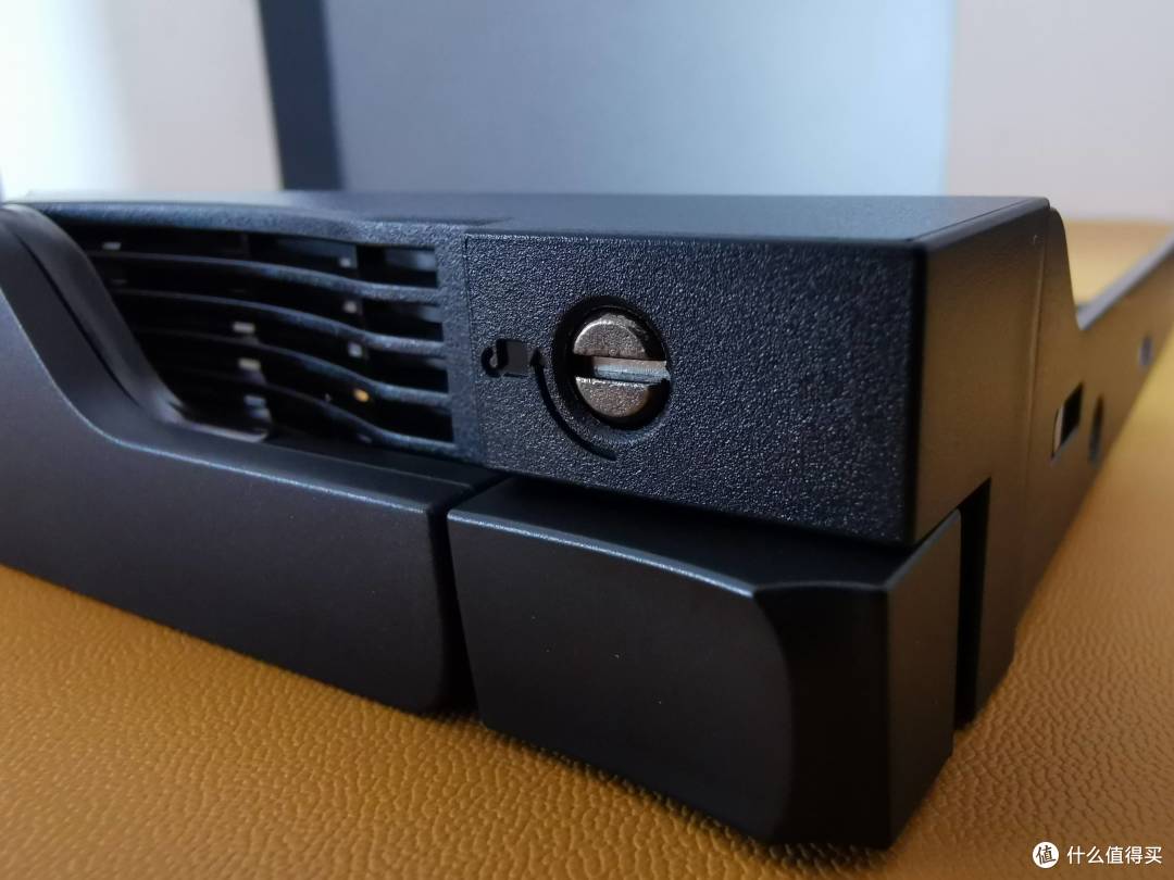 全网首发！华硕新款NAS AS6704T开箱鉴赏_NAS存储_什么值得买