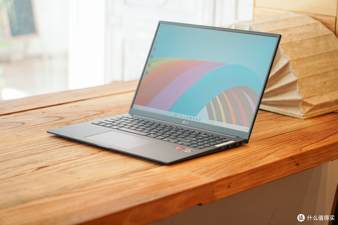 轻薄本标杆，更以AMD呈现：LG Ultra PC首发上手_超极本_什么值得买