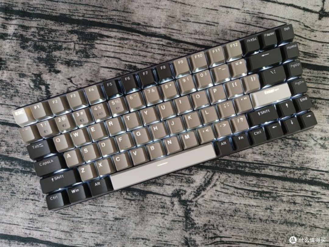 金属质感满满，雷柏V700-8A 多模连接机械键盘_键盘_什么值得买
