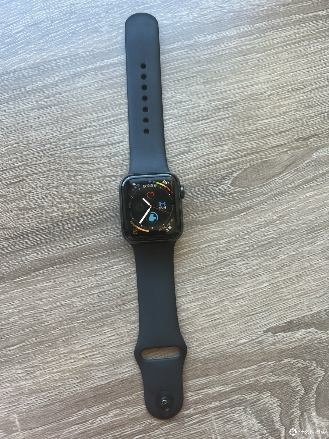 用了一年半的Apple watch 6划成什么样了？_智能手表_什么值得买