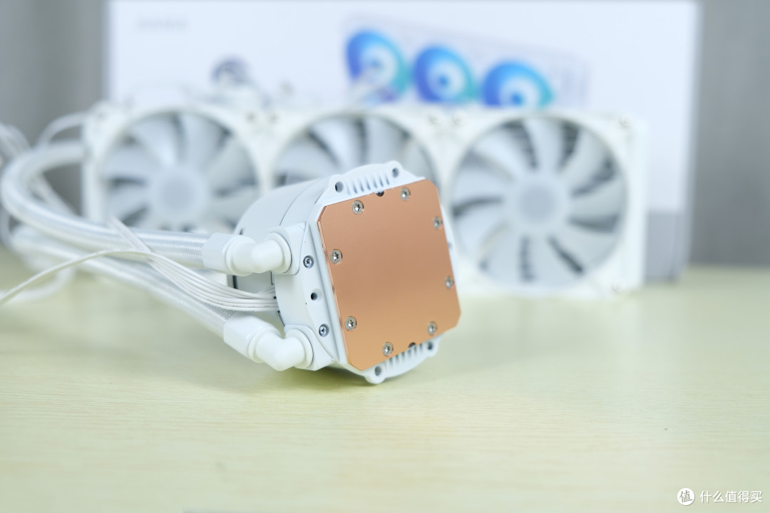 高颜值纯白主机好搭档，先马 颜之神mini AIR雪装版+KW360DW 白色水冷 上机体验_台式机_什么值得买