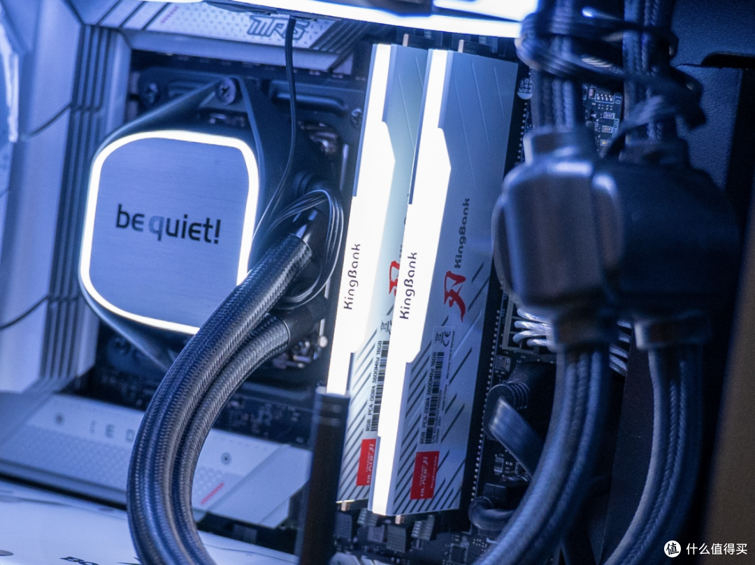 平民法拉利再升级，金百达 刃 3600 CJR RGB内存测评_台式机内存_什么值得买