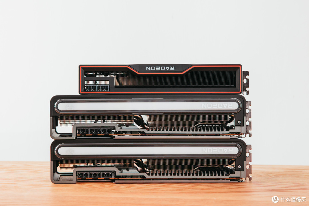 错位竞争，全方位领先上一代旗舰，蓝宝石7900XT/XTX 超白金首发评测_显卡_什么值得买