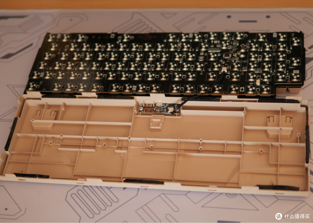 半价的贱驴RS2是否值得买，京造JZ990单模版拆解评测_键盘_什么值得买