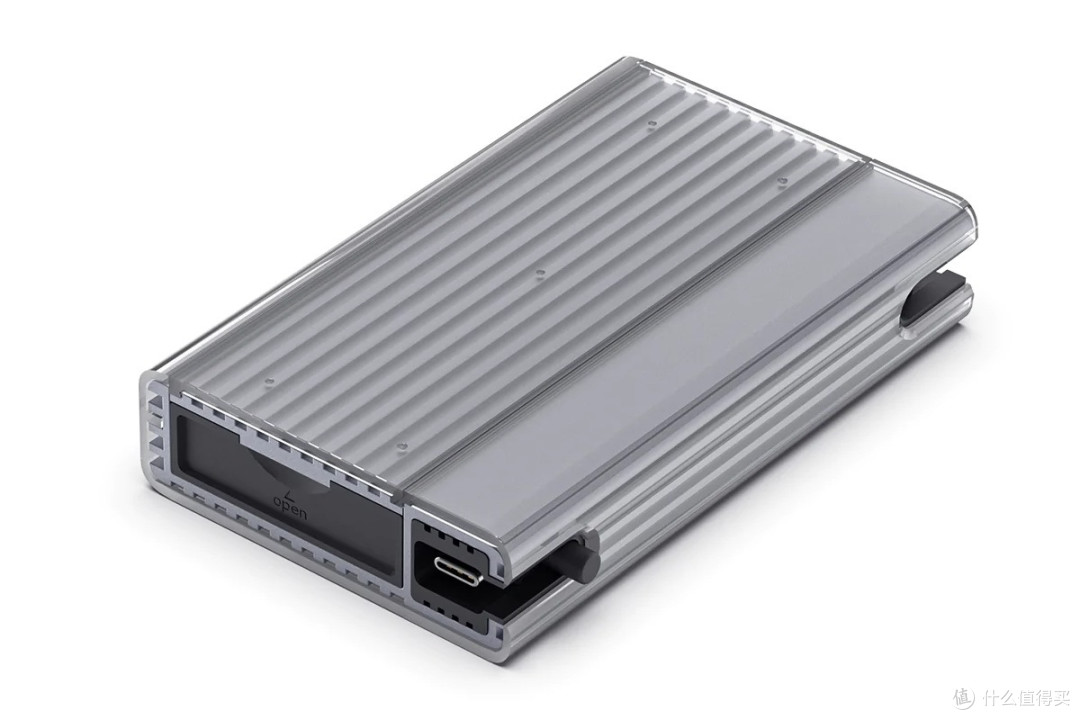 体验真正的USB4速度！ZikeDrive发布USB4固态硬盘盒，速度可达3763MB/s_移动硬盘盒_什么值得买