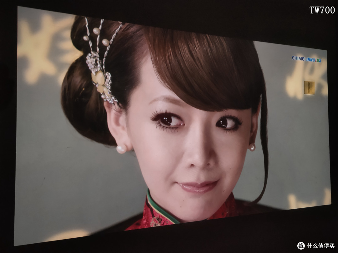 700入手的爱普生TW700投影机，3LCD画面确实有别于DLP。_投影仪_什么值得买