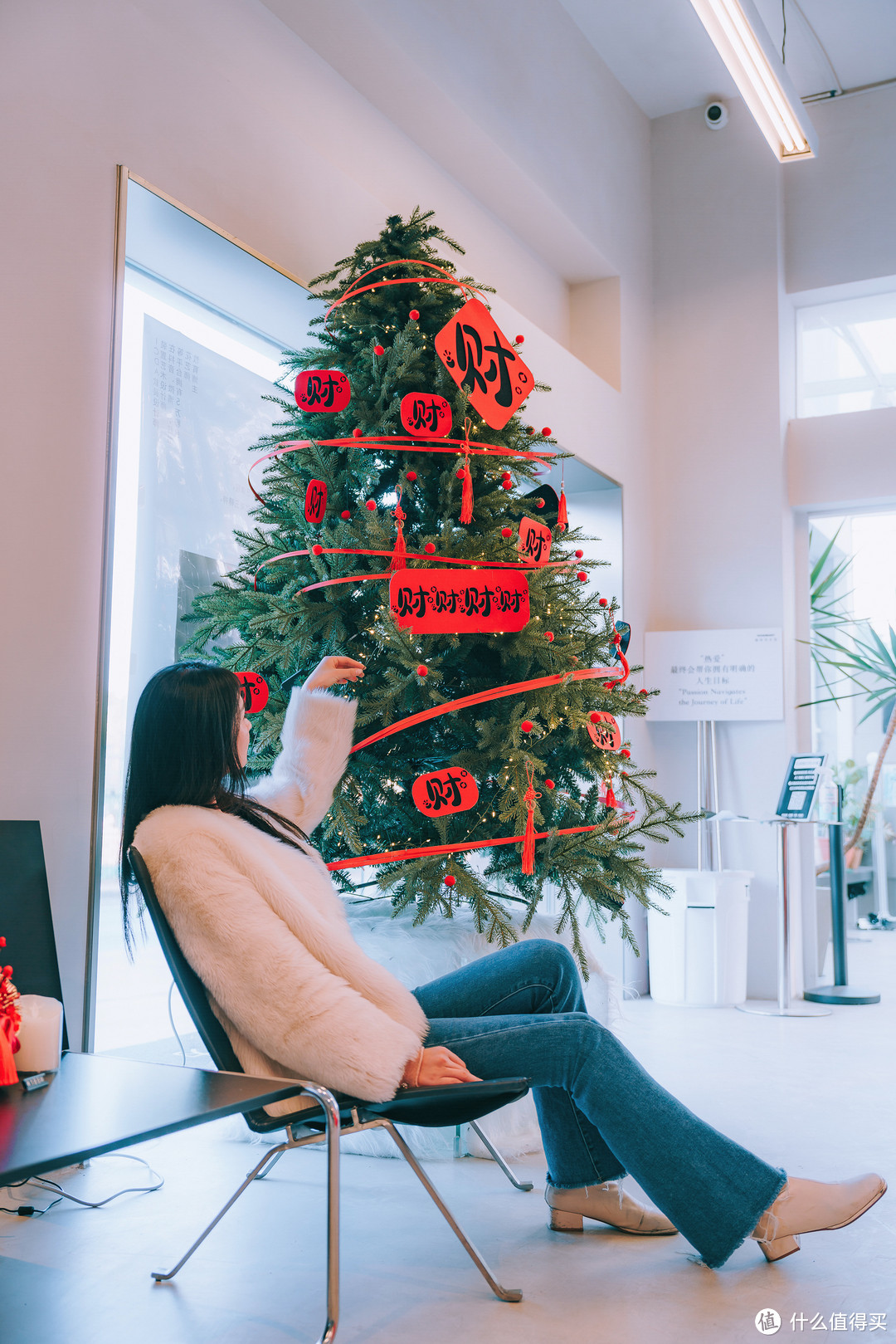 索尼标变镜皇FE24-70mm F2.8 GM II人像实拍评测_无反镜头_什么值得买