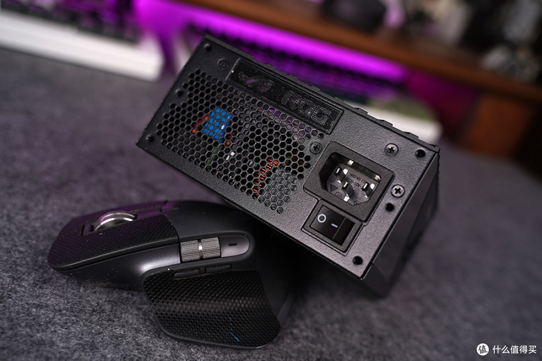 13600K/ROG Z790I/TUF RTX 4070TI，铁窗泪 ITX 机箱装机展示_主板_什么值得买