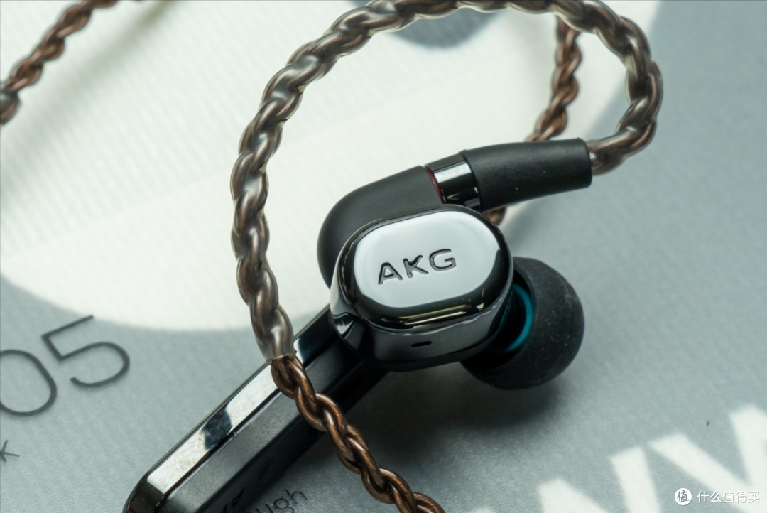 上市5年跳水8成！如今热销超万件？AKG N5005旗舰耳机深度测评_耳机_什么值得买
