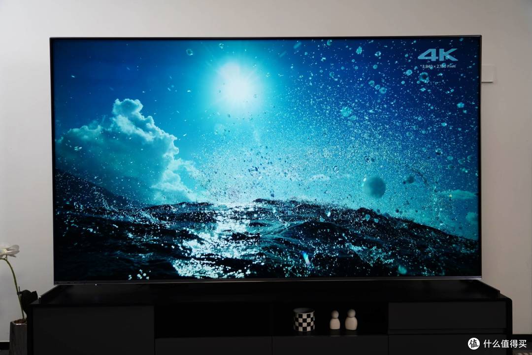《到站秀》海信电视85E8K真机体验 年度更值得入手的大屏_液晶电视_什么值得买