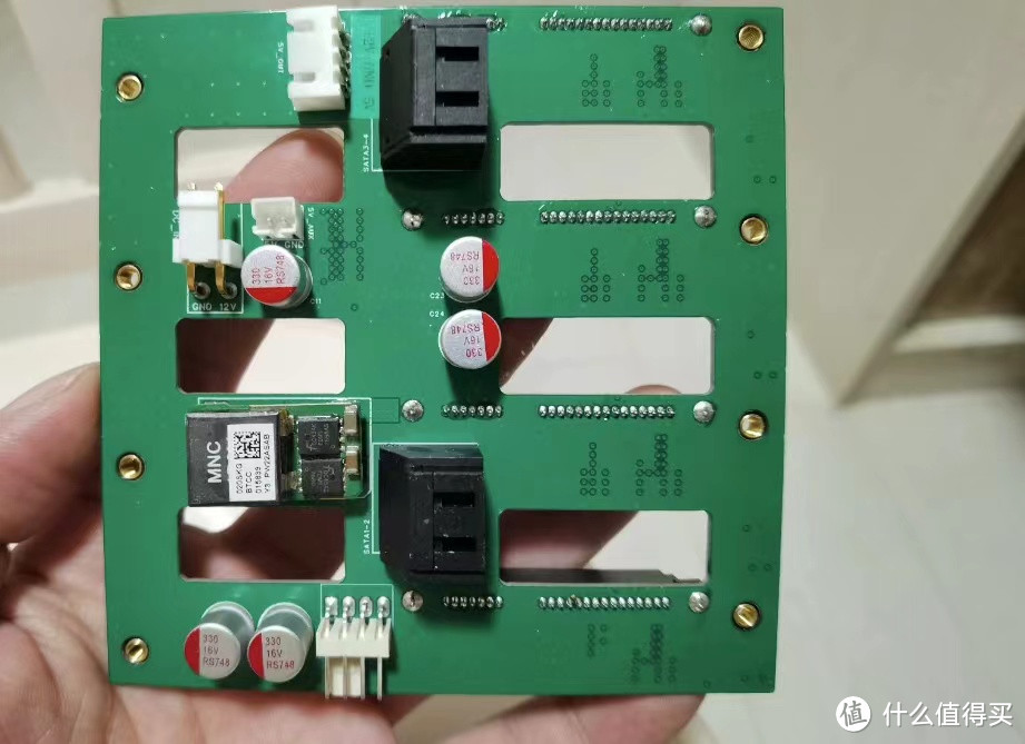 QNAS-4 3D打印开源4盘位nas机箱装机体验__什么值得买