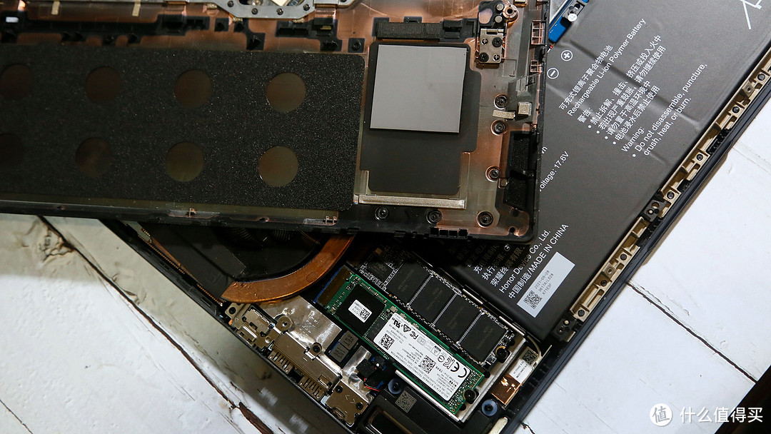 荣耀猎人V700升级1T固态硬盘+32G内存条，轻松解决存储和运行速度问题_固态硬盘_什么值得买