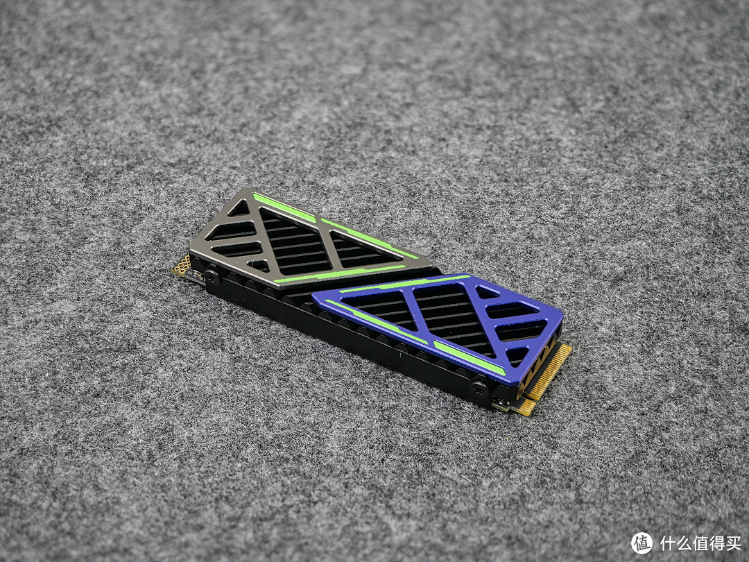 官方出手刺刀见红，638元2T的海康存储C4000有多香？7K字硬核实测_固态硬盘_什么值得买