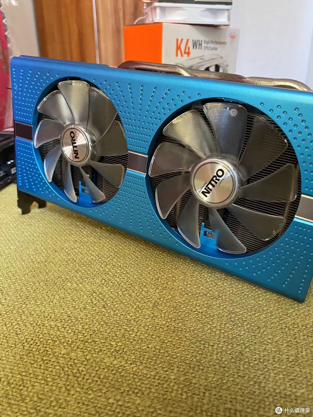 350蓝宝石极光特别版AMDRX5908G显卡默认5000+分，绝地求生242FPS，设计功耗235W比白金翻倍_显卡_什么值得买