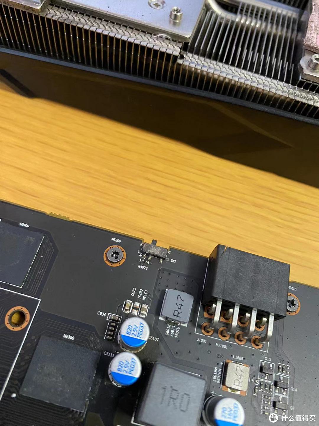 显卡静音频率高性能强游戏不卡的秘密？300元8G矿渣RX590实测拆解，良心用料成就完美显卡+EVER散热模组_显卡_什么值得买