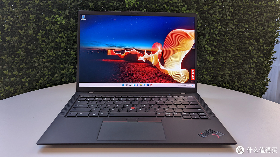 一如既往的商务经典之选！ThinkPad X1 Carbon 2023轻上手_普通笔记本_什么值得买