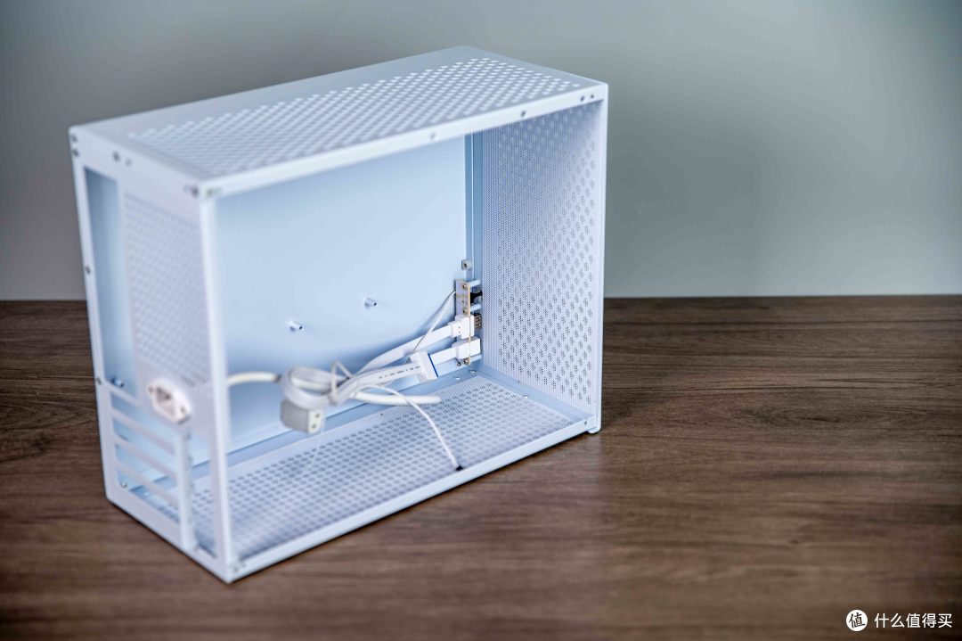 小机箱新势力-铝小宝P80装机展示，有限预算下的新晋良品_机箱_什么值得买